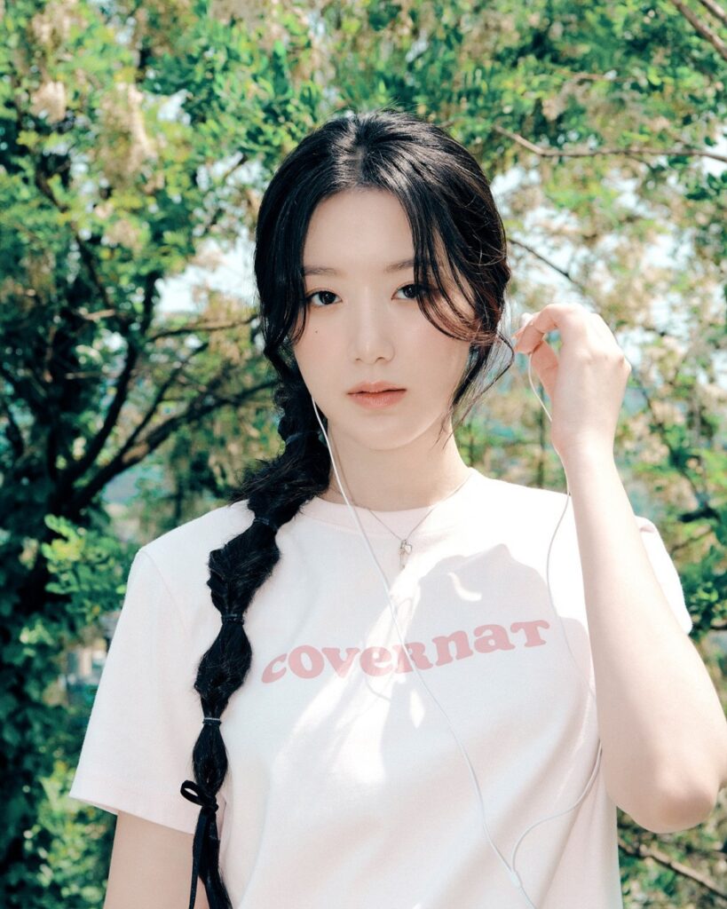 Covernat presenta la colección de verano 2024 con Shuhua de (G)I-DLE ...